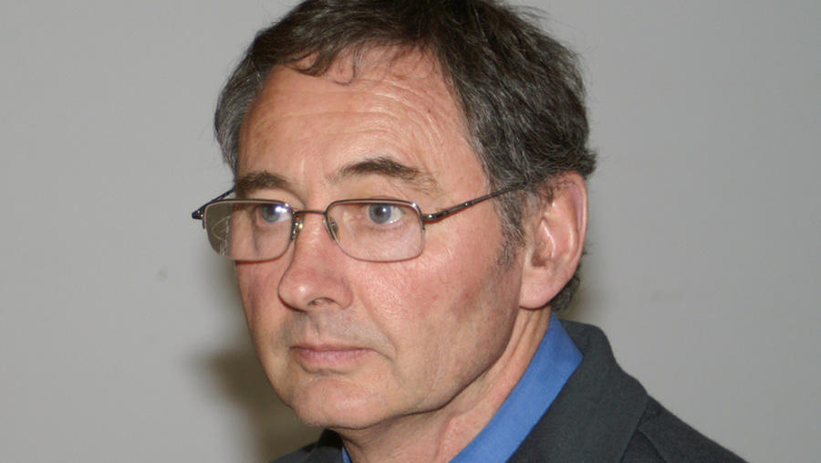 Shearing his passion for six decades | AgOnline